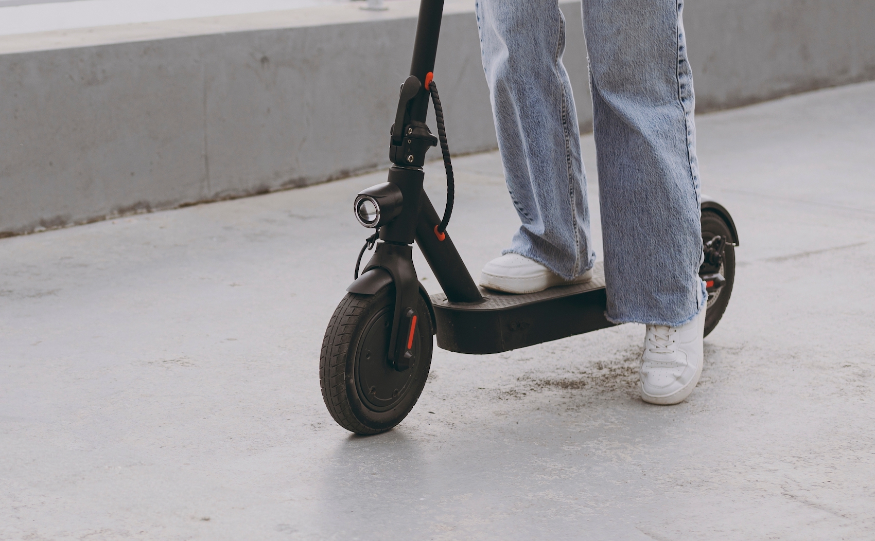 E-scooter users could face "hefty" fine, driving ban, or prison ...
