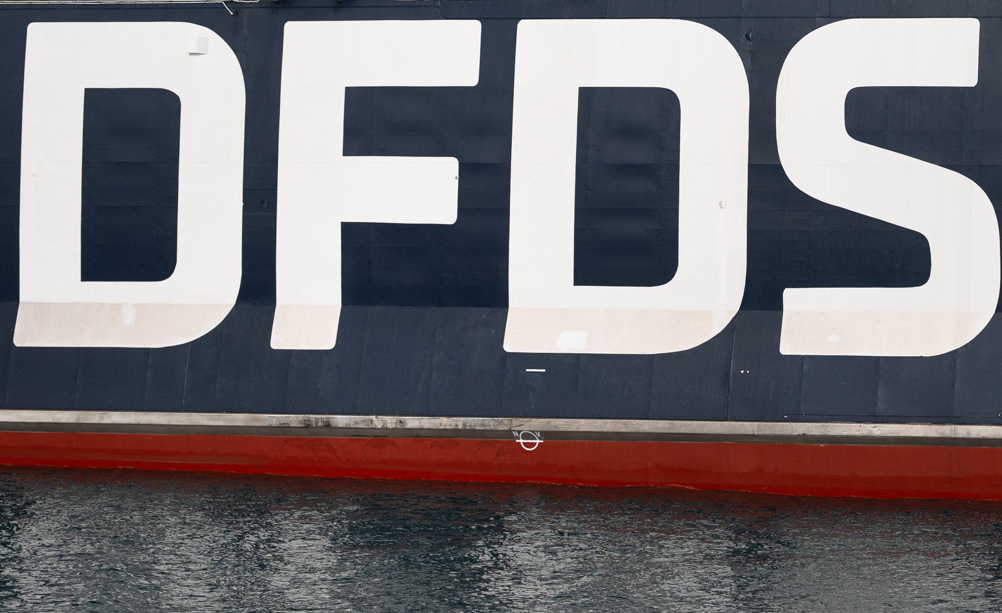 Fire stricken cargo ship remains anchored in the Channel - Bailiwick ...