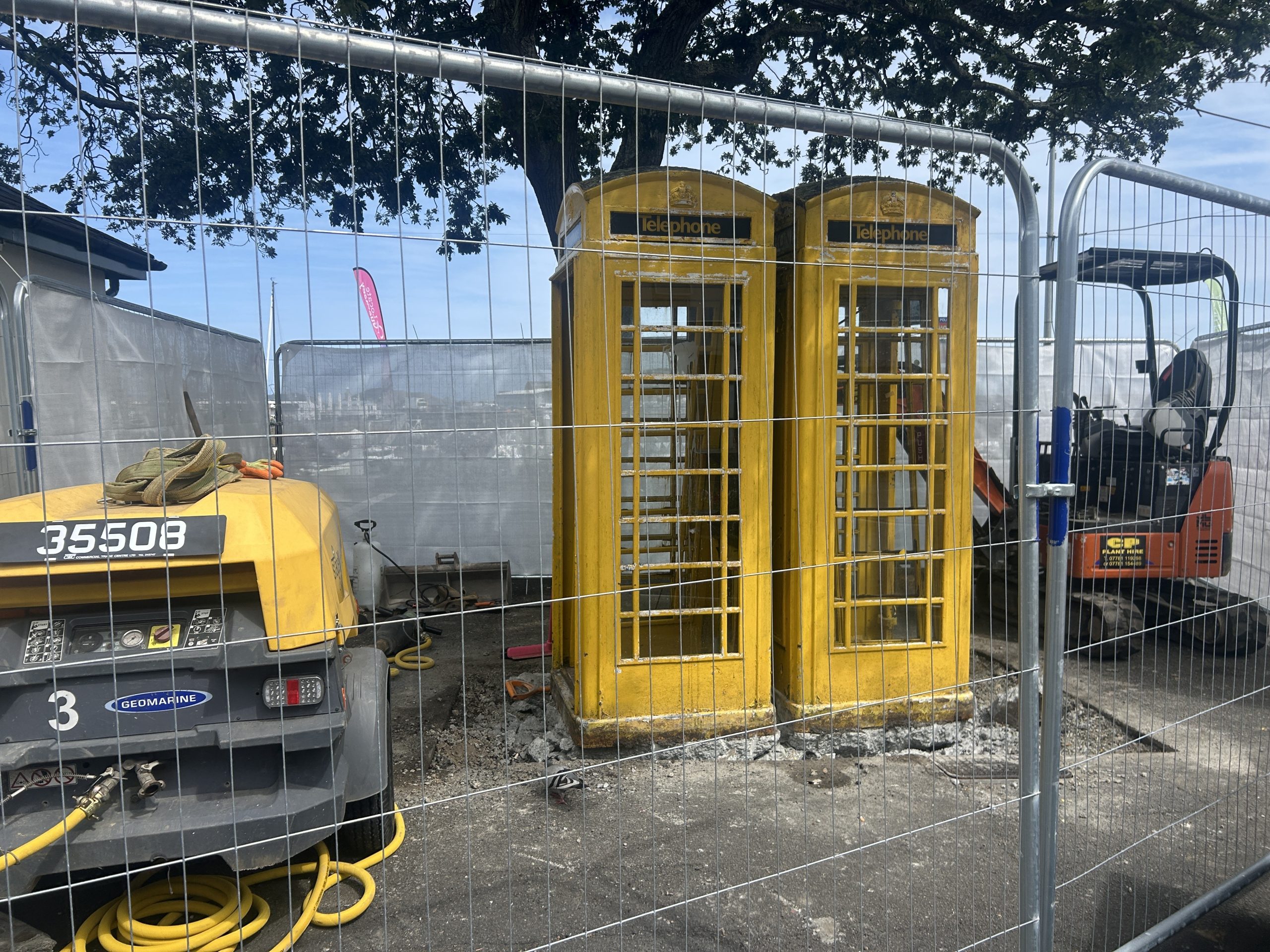 "Iconic" phone boxes removed - Bailiwick Express News Guernsey