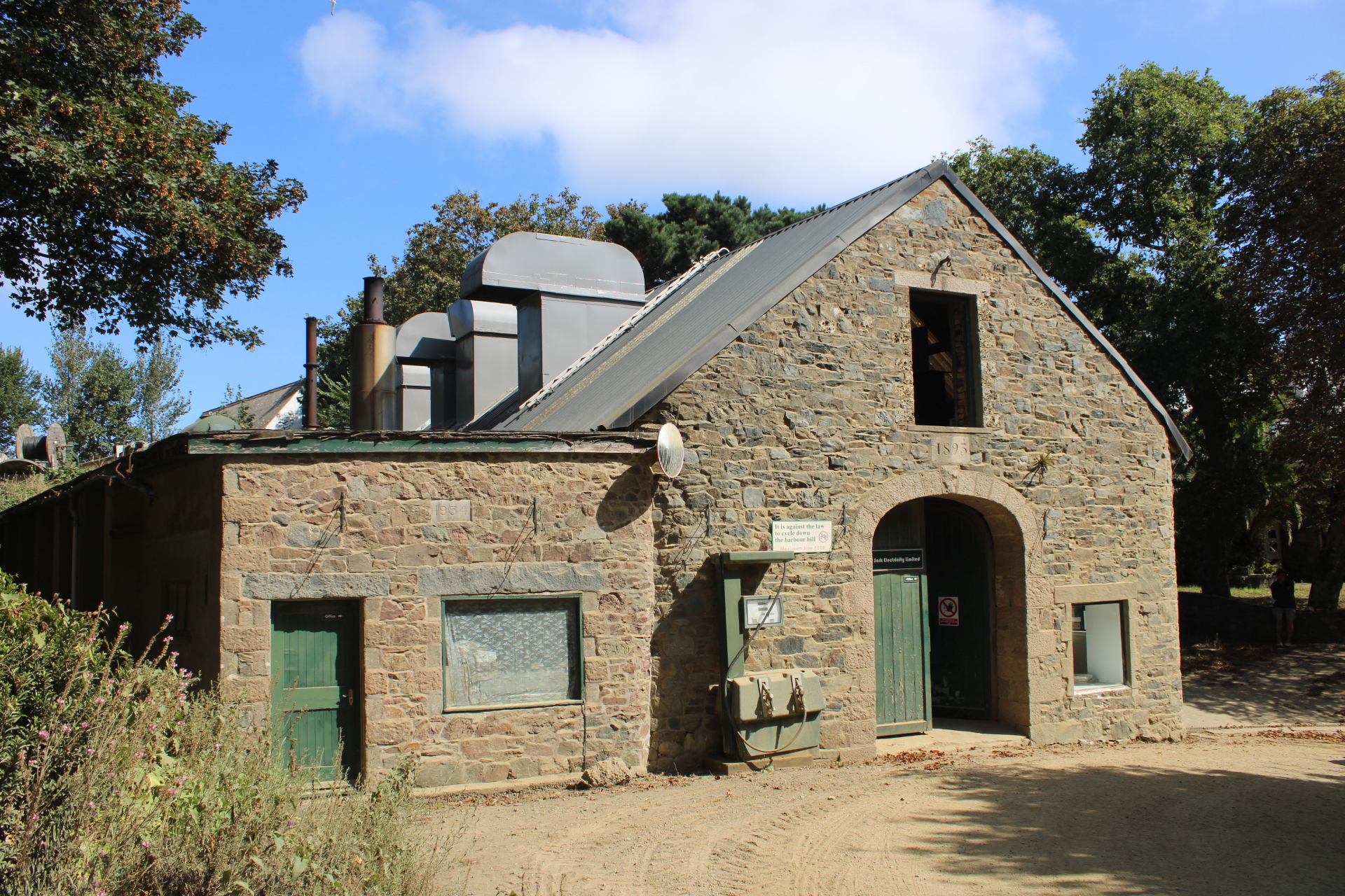 Another buyer remains interested in SEL - Bailiwick Express News Guernsey